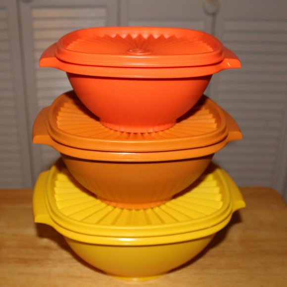 Tupperware | Kitchen | Vintage Tupperware Set Of 3 Bowls Lids Harvest ...